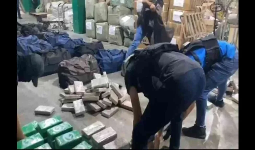 Decomisan más de cinco toneladas de droga en puertos del Atlántico y Pacífico | Día a Día